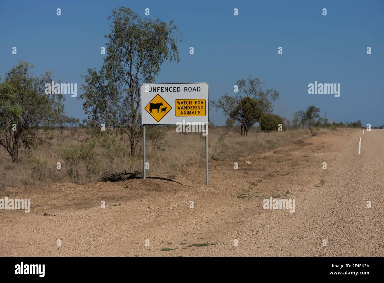 Outback queensland road hi-res stock photography and images - Alamy