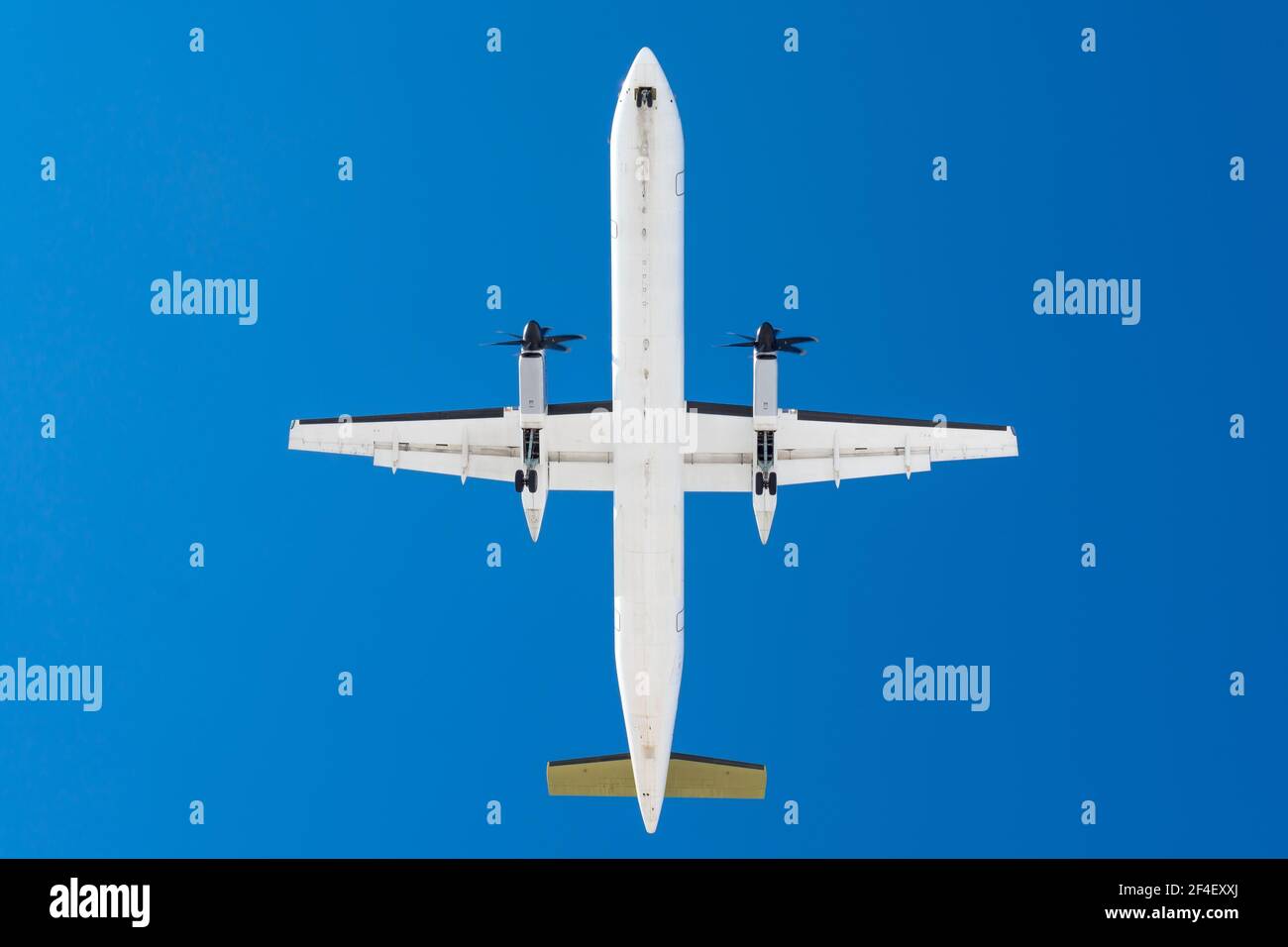 Turboprop and turbine jet hi-res stock photography and images - Alamy