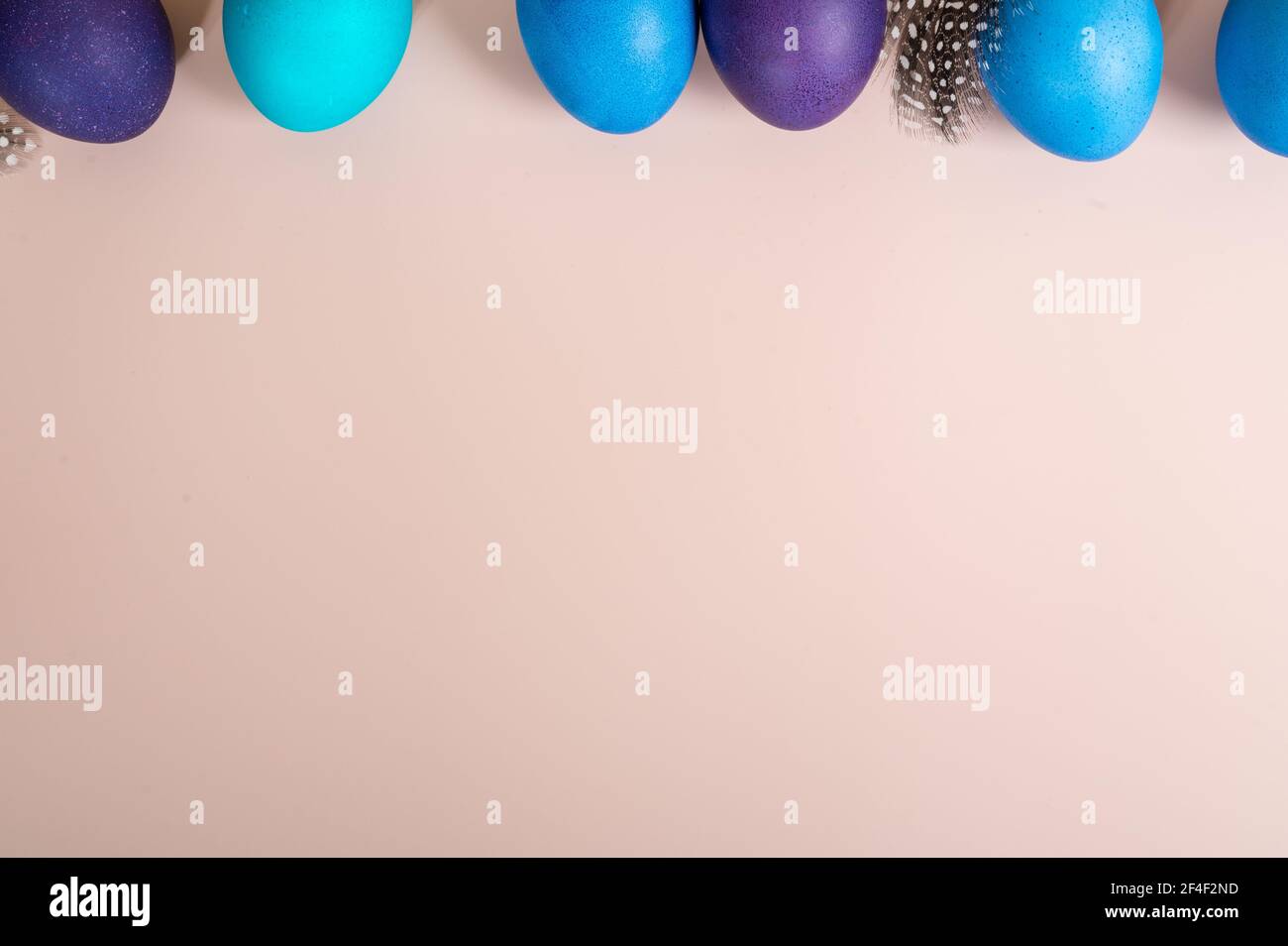 Minimal easter hi-res stock photography and images - Alamy
