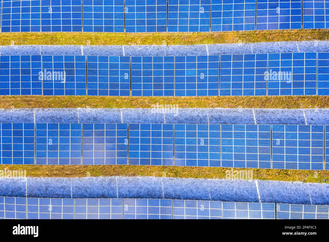 a modern solar park from above Stock Photo - Alamy