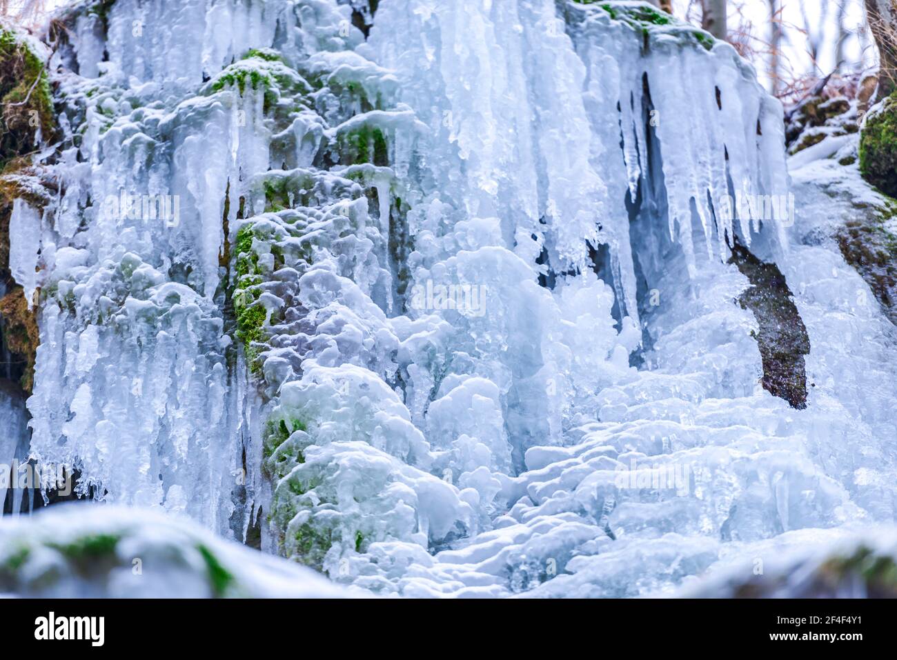 Frozen winter river Stock Photo - Alamy
