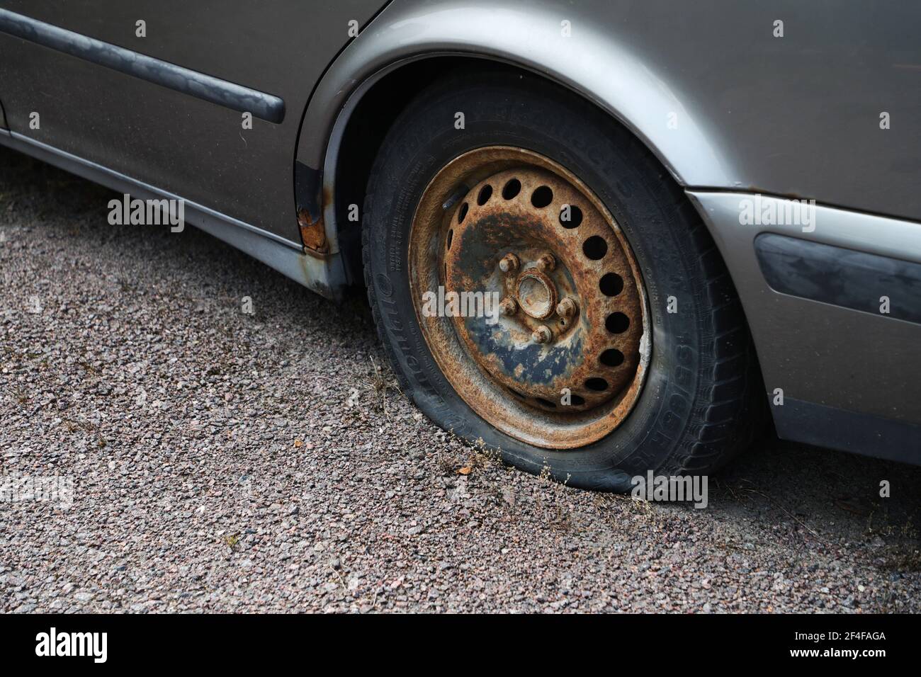Puncture cars hi-res stock photography and images - Alamy