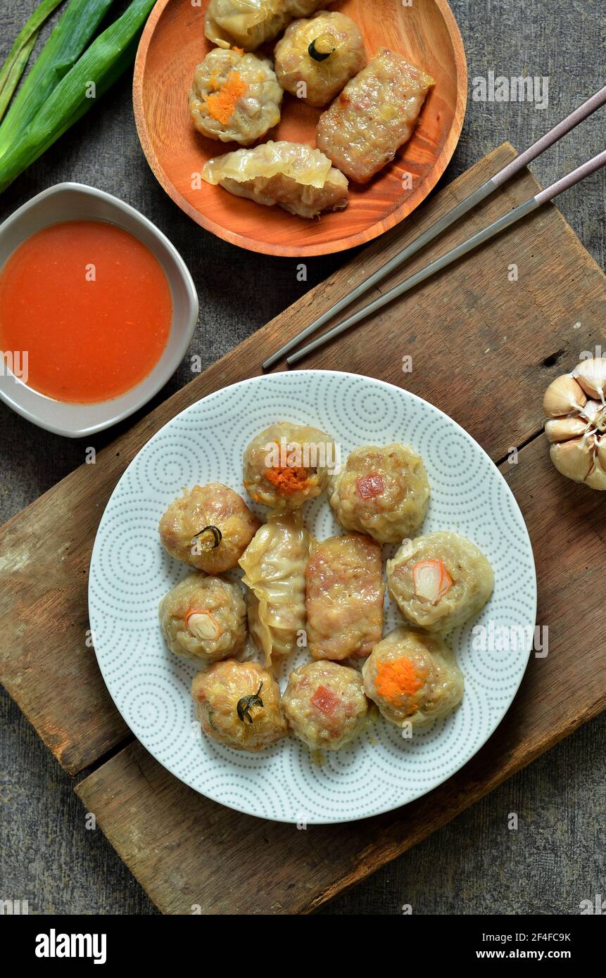 Complementary plate hi-res stock photography and images - Alamy