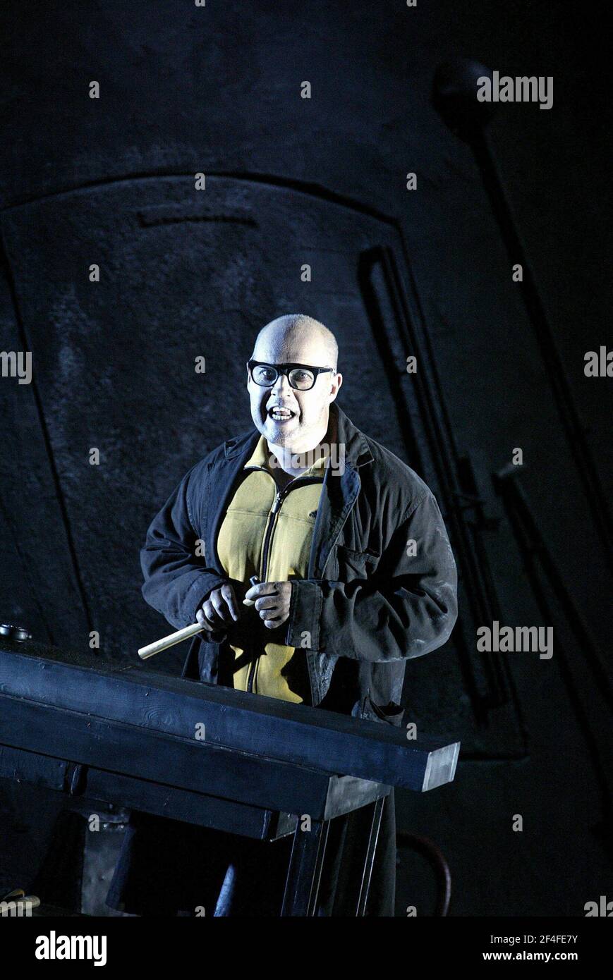 Alasdair Elliott (Mime) in SIEGFRIED by Wagner at the Edinburgh ...