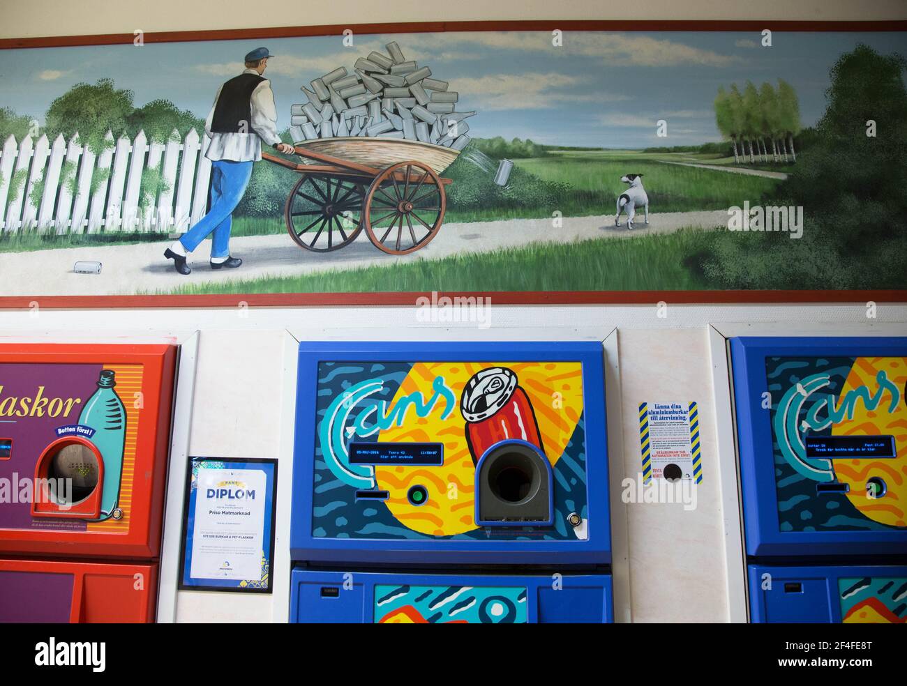 Tomra logo hi-res stock photography and images - Alamy