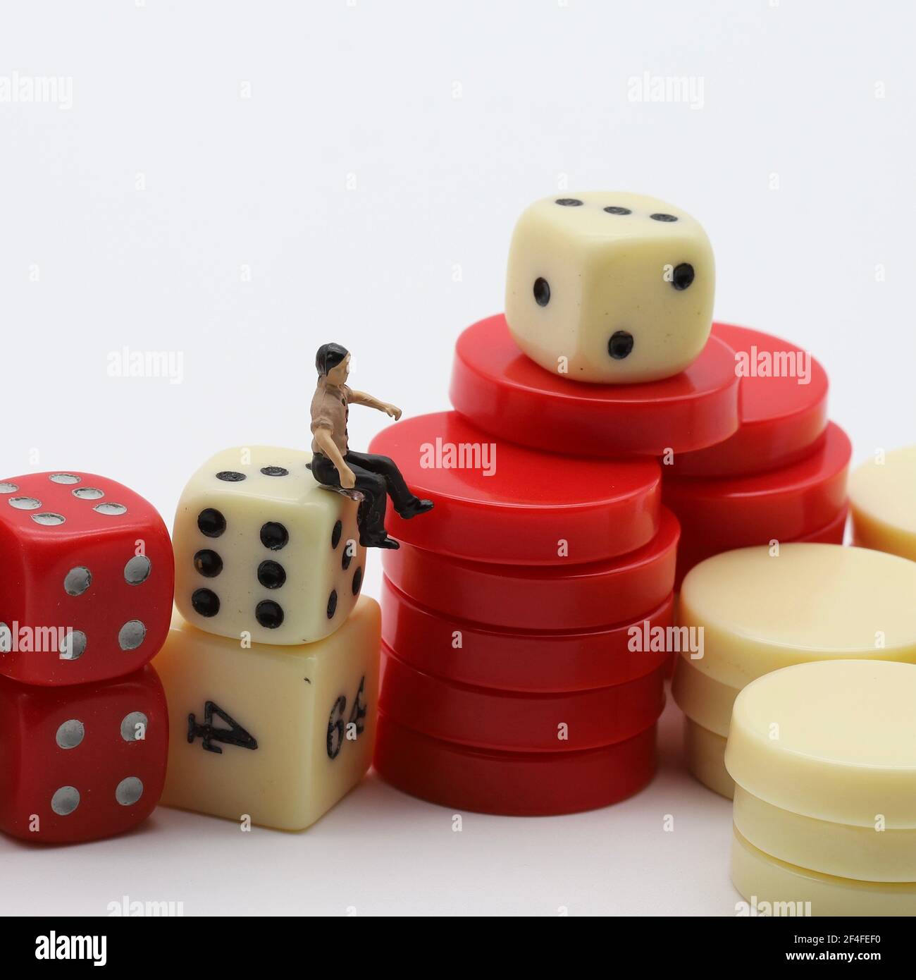 Traditional backgammon set with red and cream pieces Stock Photo - Alamy