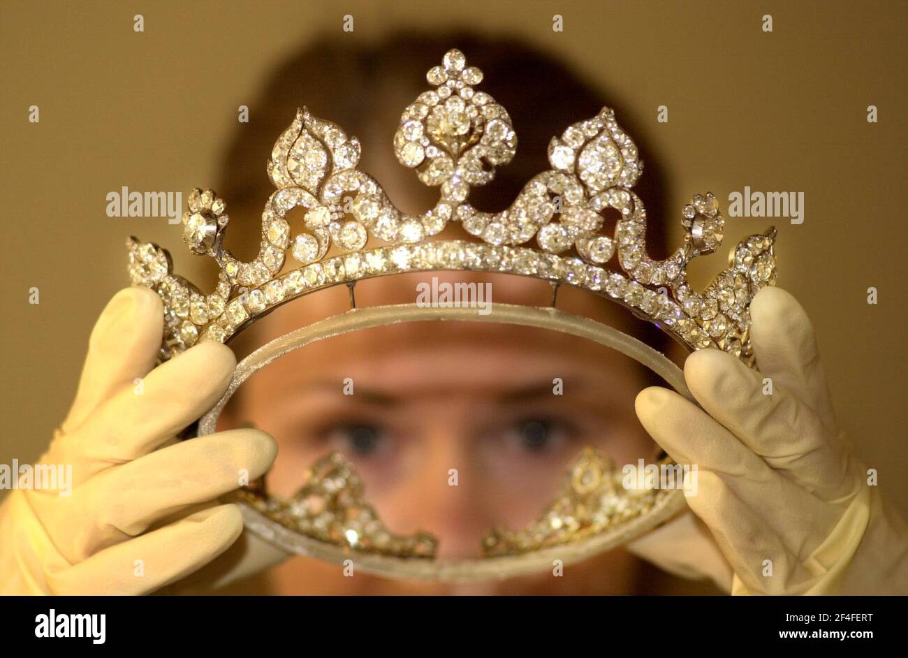 Vision v hi-res stock photography and images - Alamy