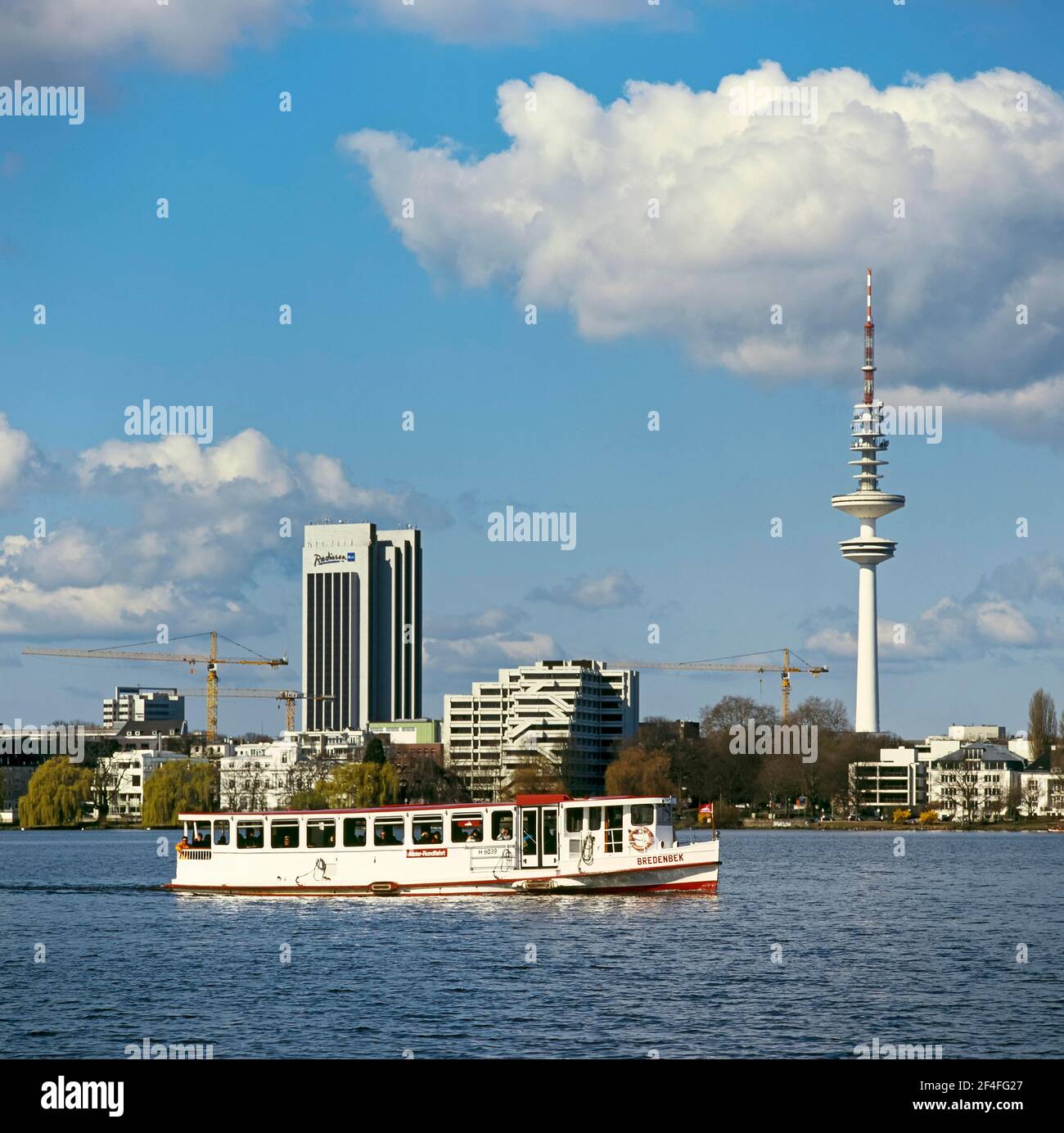 Hamburg skyline with aussenalster hi-res stock photography and images ...