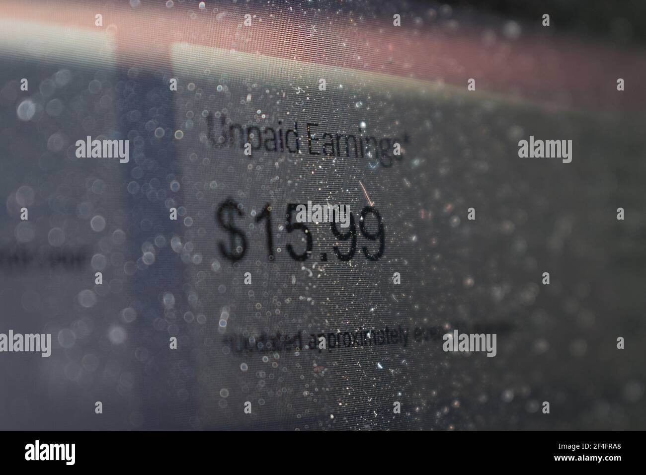 Shutterstock website page in browser Stock Photo - Alamy