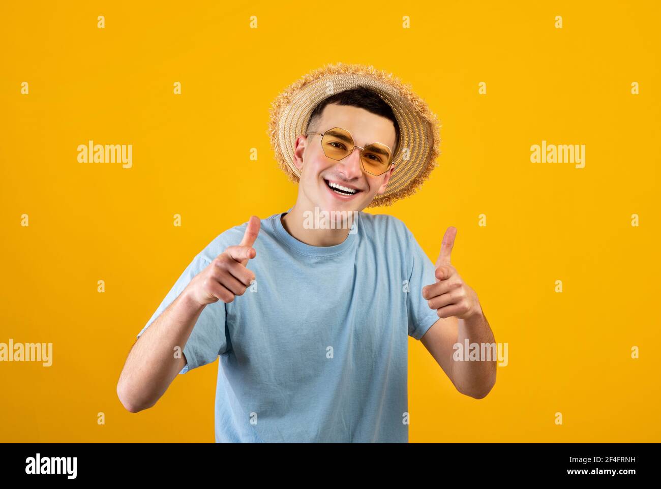 Man pointing camera portrait hi-res stock photography and images - Alamy