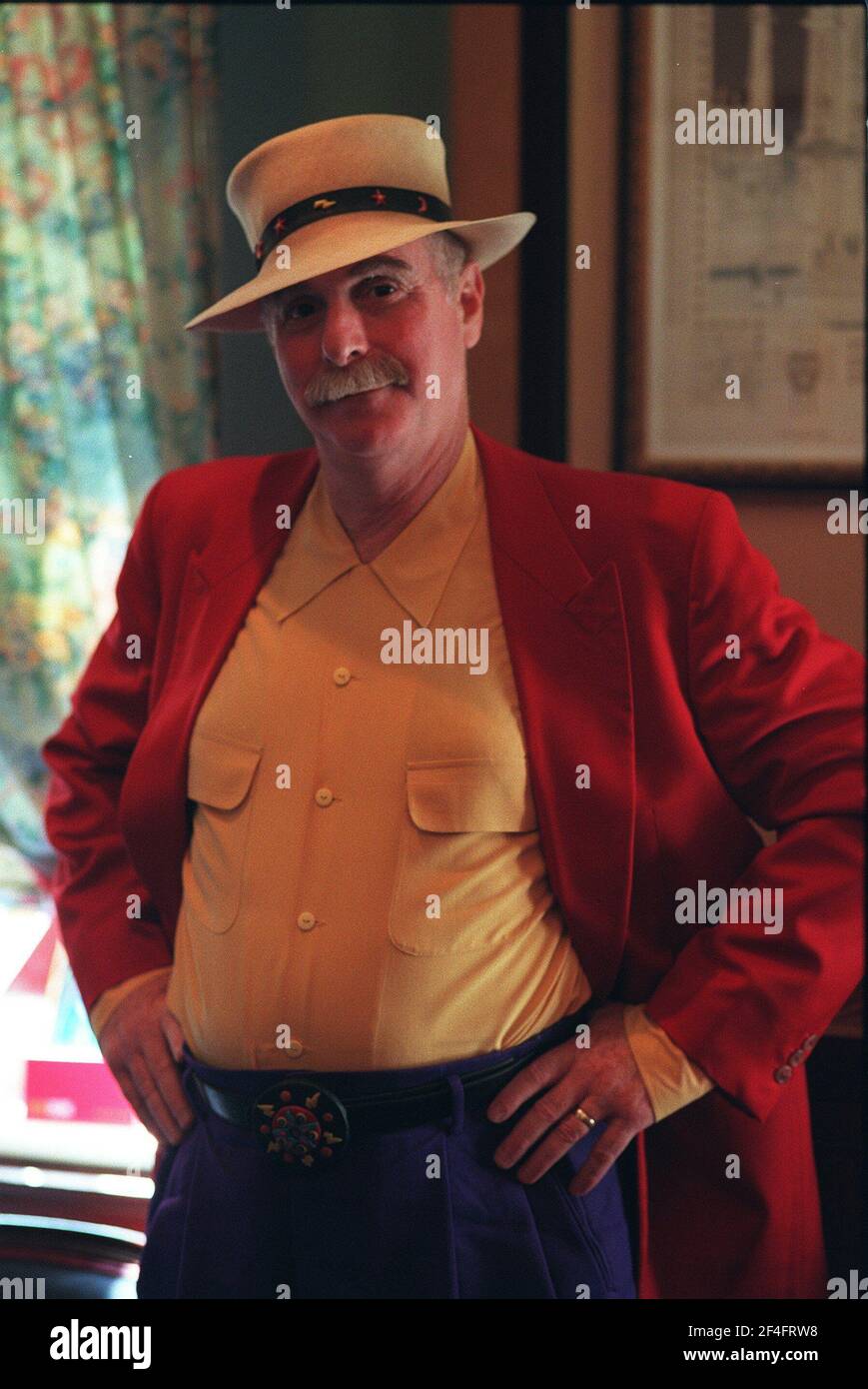 Howard Rheingold of BBC online June 1999 Stock Photo - Alamy