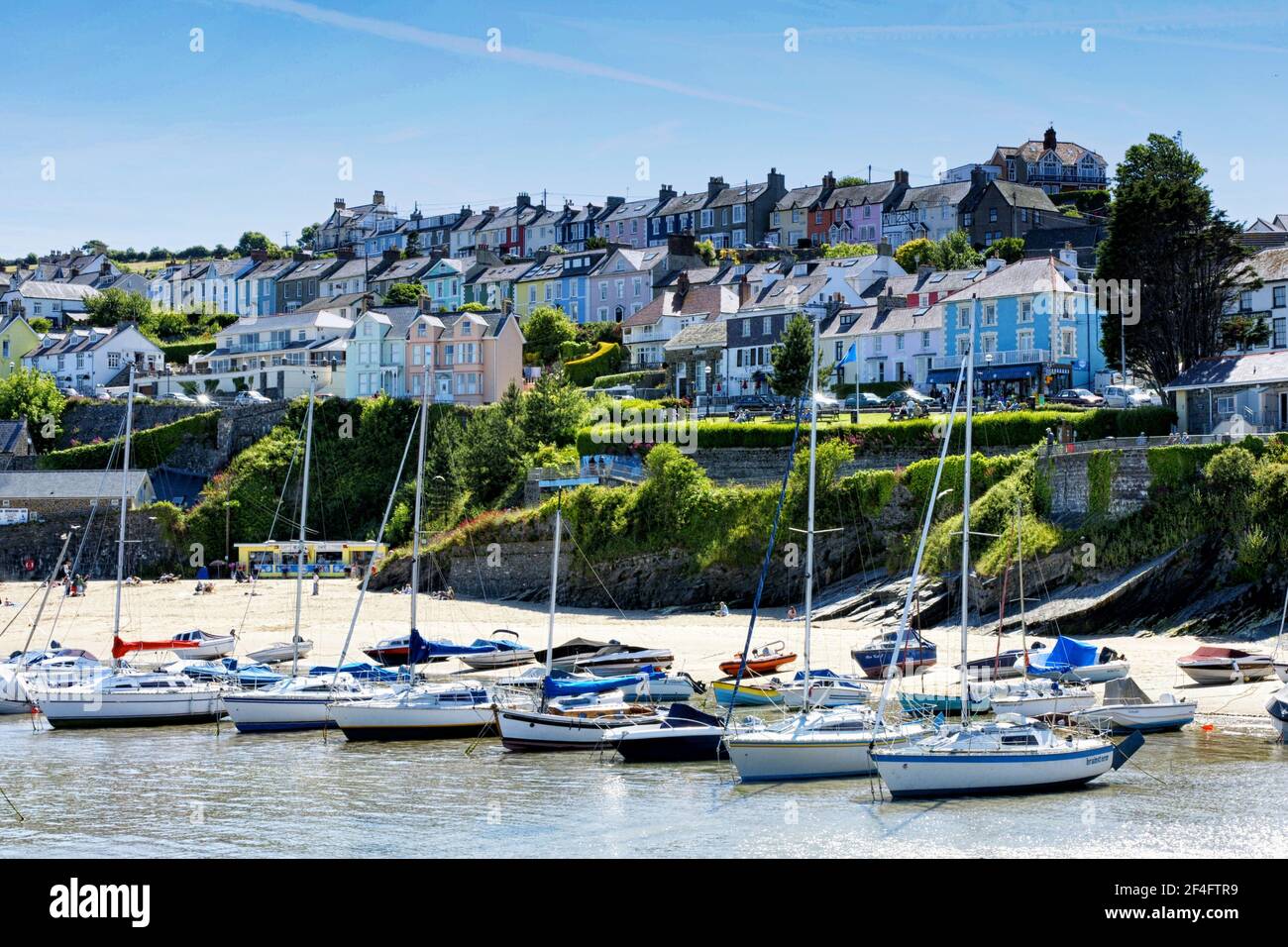 Welsh summer vacation hi-res stock photography and images - Alamy