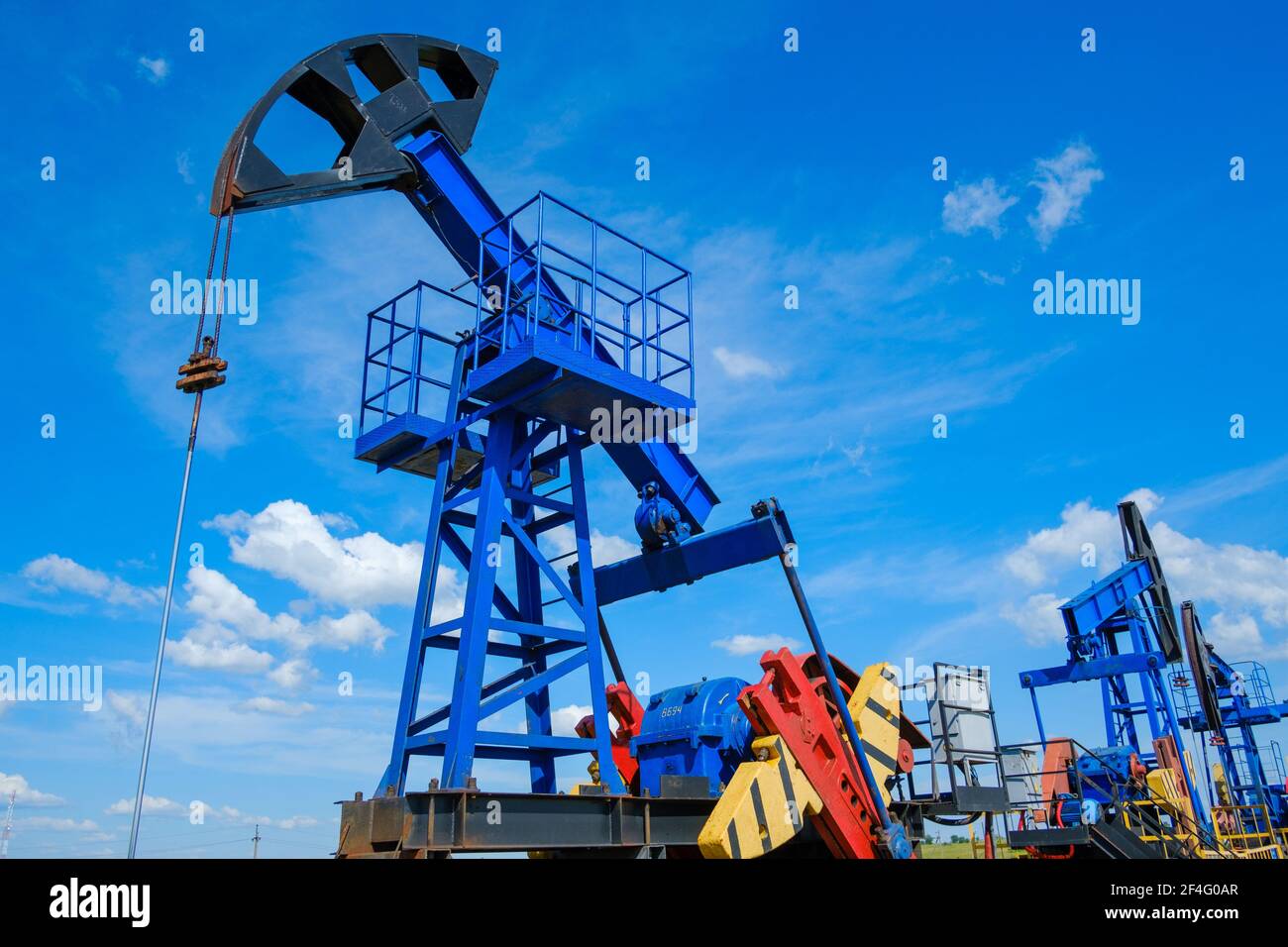 Modern oil well hi-res stock photography and images - Alamy