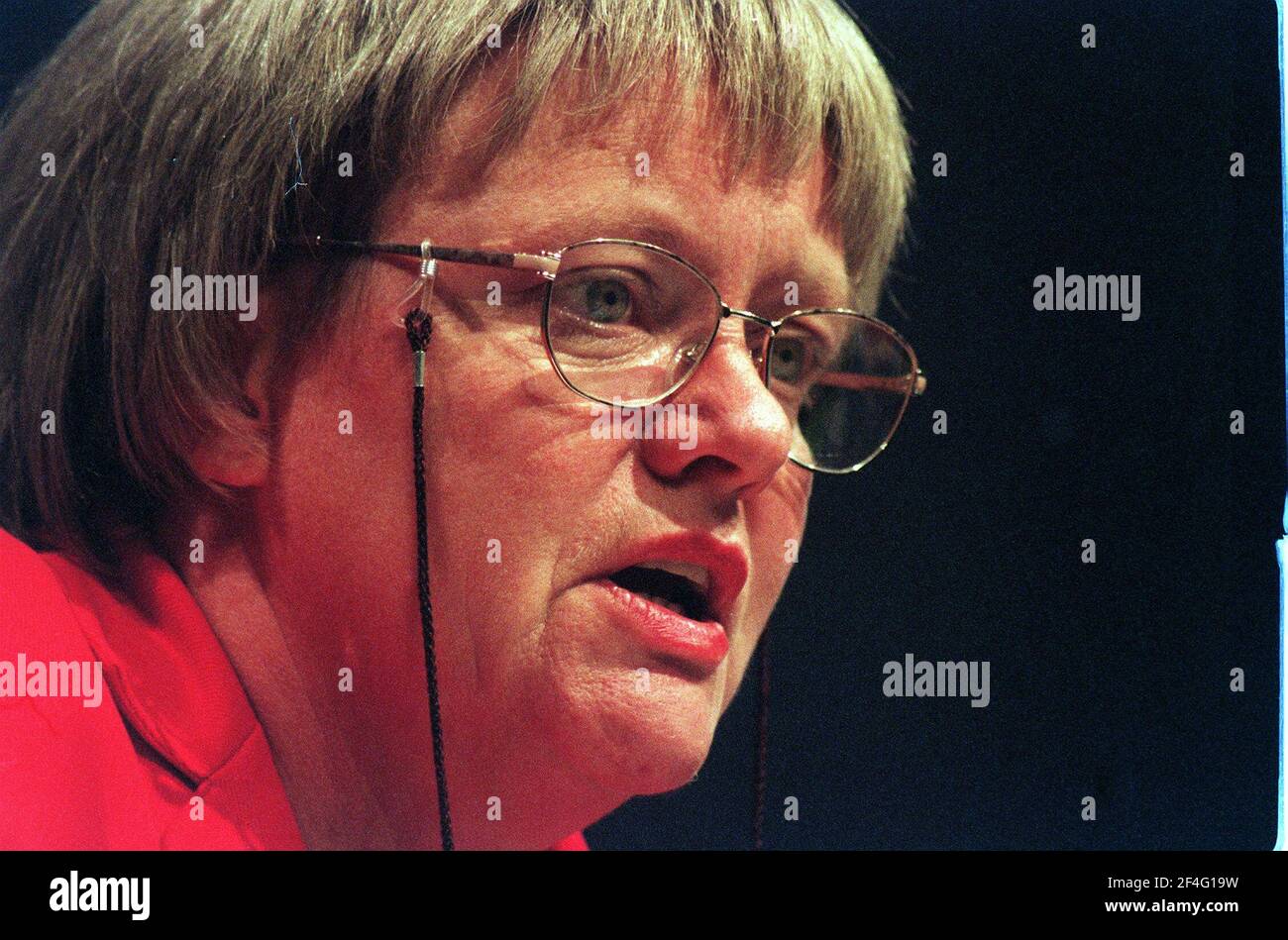mo mowlam MP at the Labour Party Conference 1997 Stock Photo - Alamy
