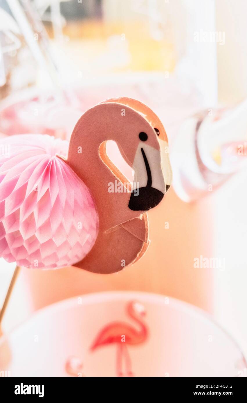 Decorative Tissue Paper Pink Flamingo Cocktail Pic, USA Stock Photo - Alamy
