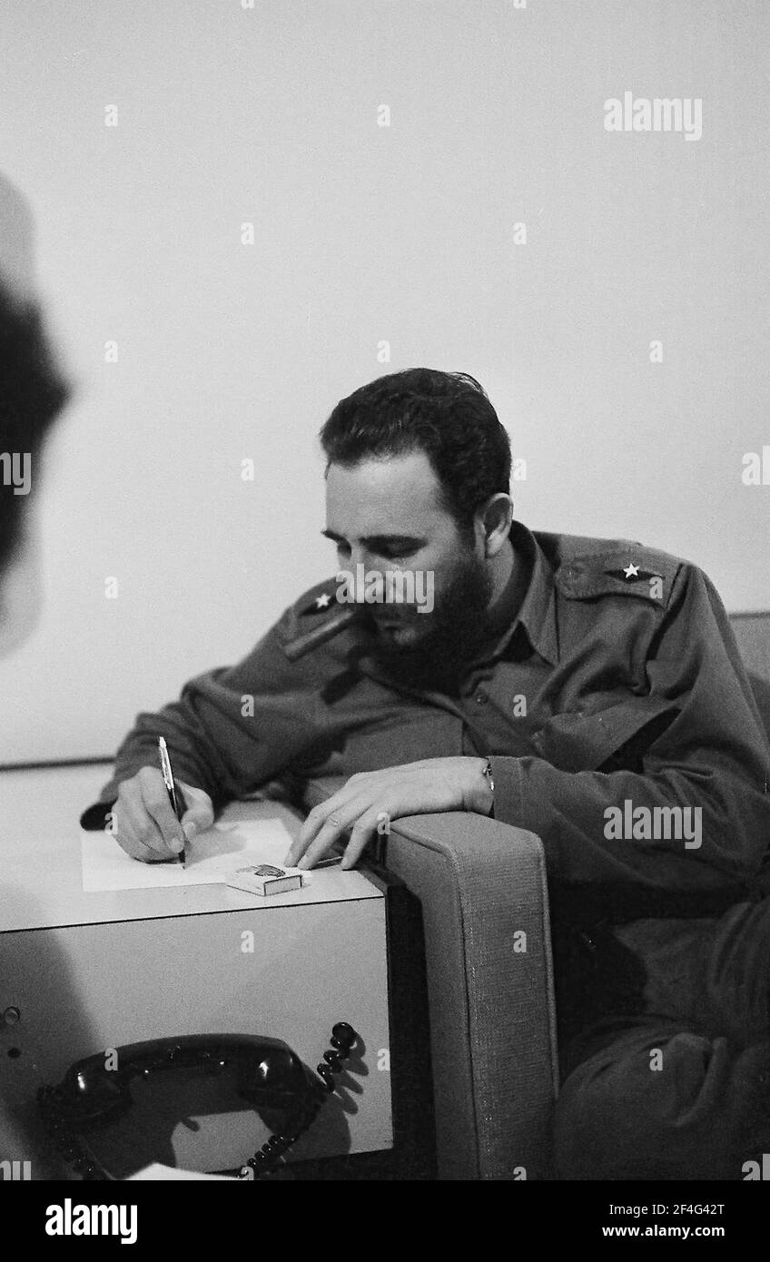 Fidel Castro in Pic's room in Habana Libre Hotel, writing to French ...