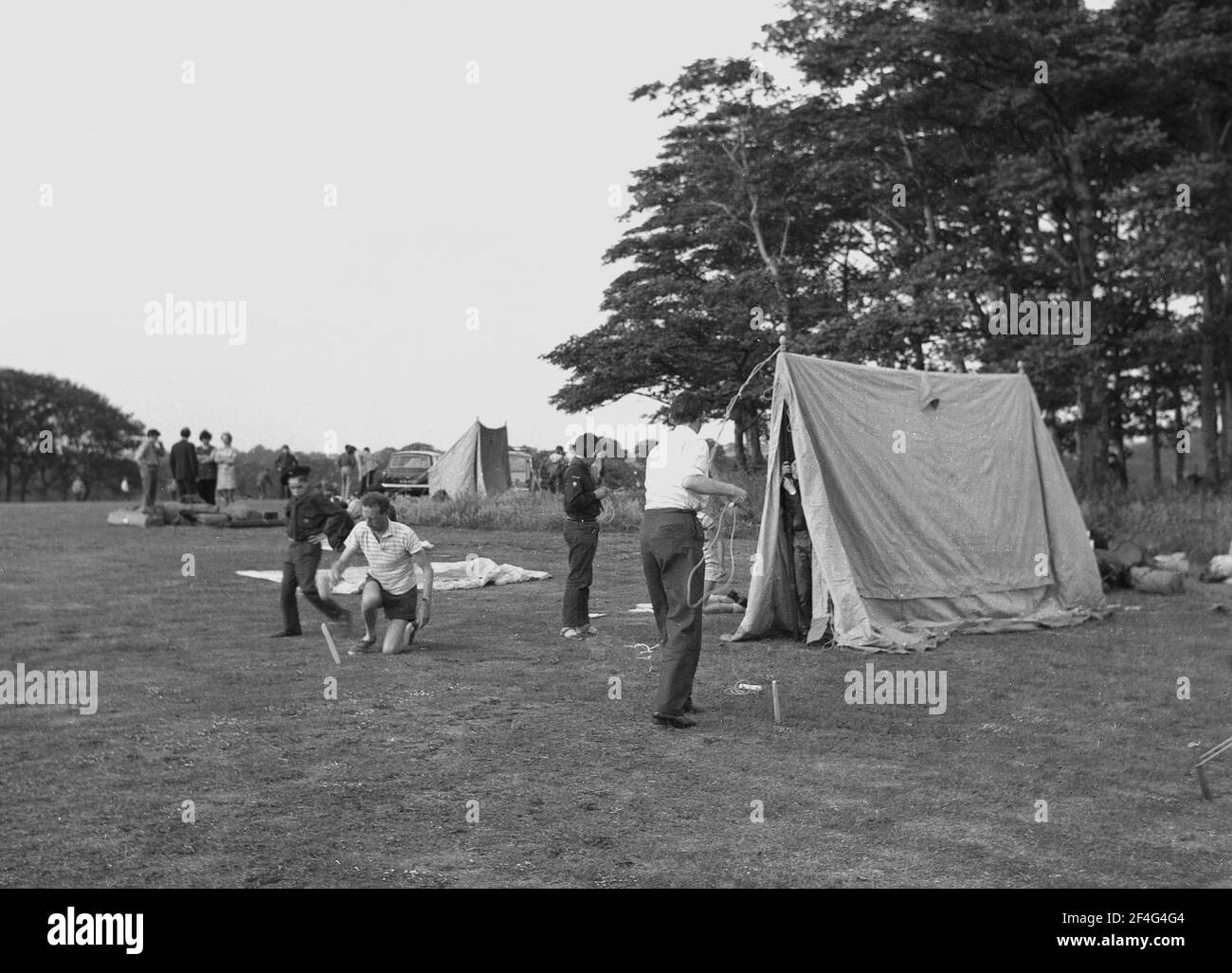 Scout scouting tent hi-res stock photography and images - Alamy