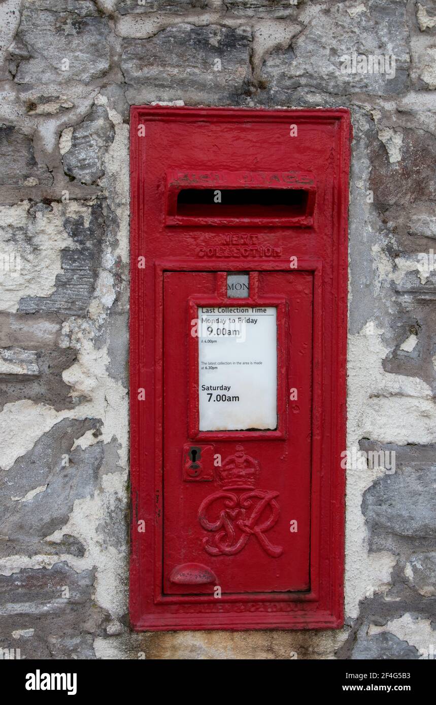 Old Georgian letter postage box in an old stone wall Stock Photo - Alamy