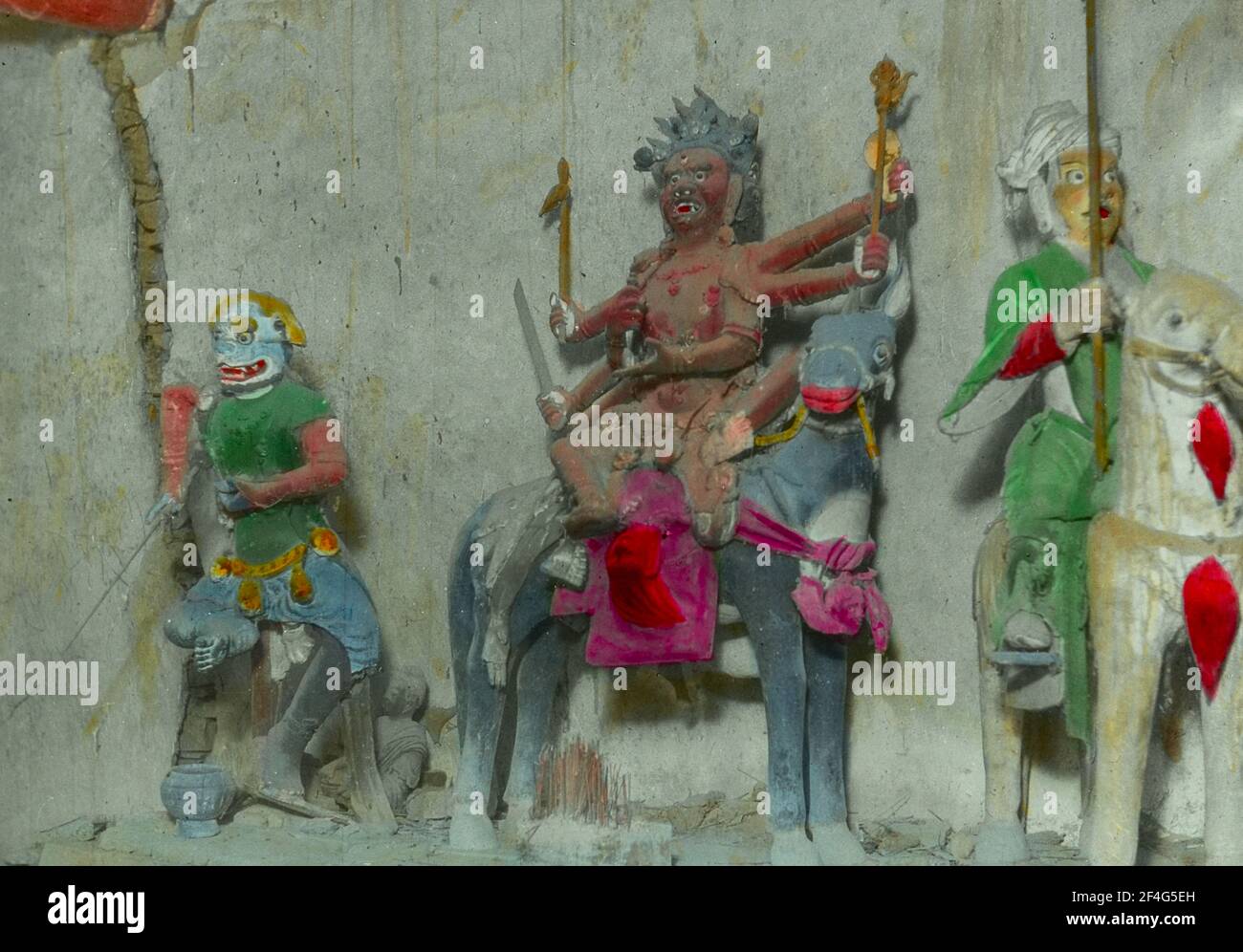 Multi armed figure hi-res stock photography and images - Alamy