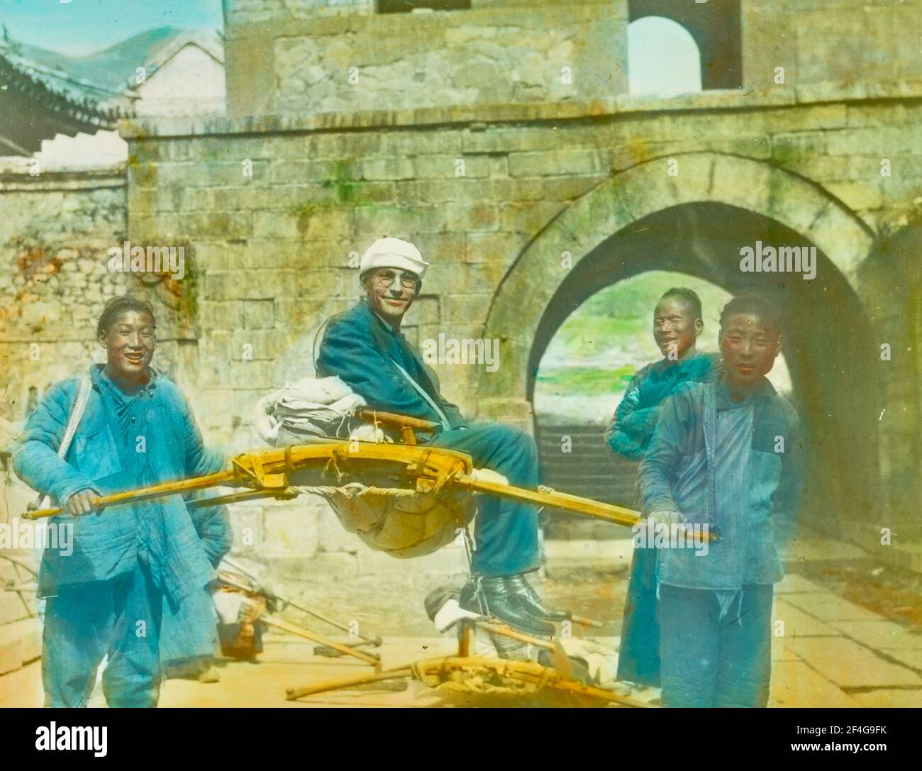 Sedan chair carried hi-res stock photography and images - Alamy