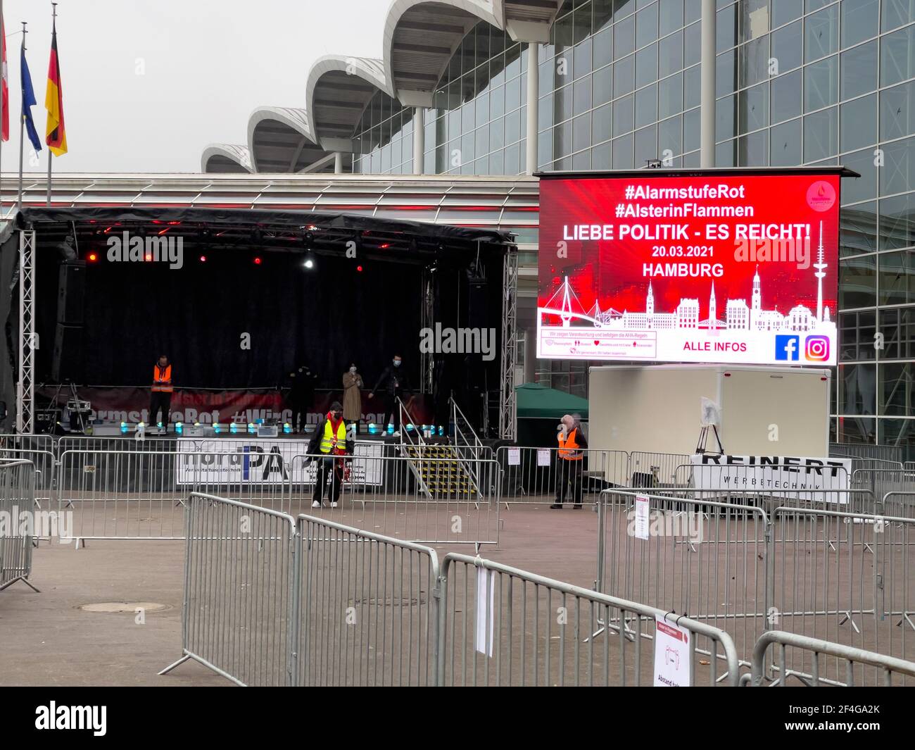 Alarmstufe Rot, Alster in Flammen, Liebe Politik - Es reicht!, Hamburg ...