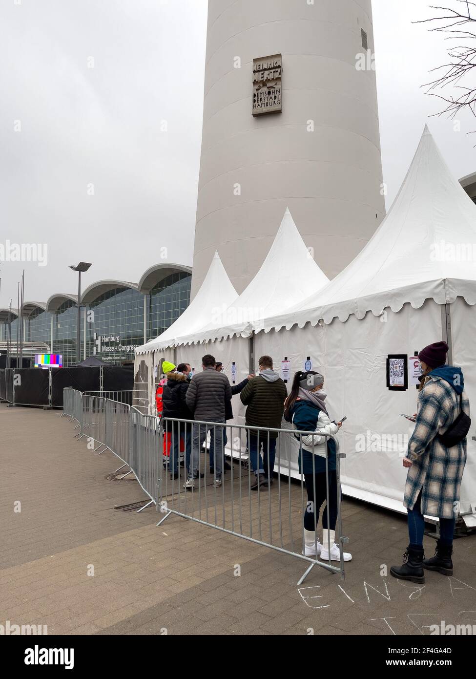 Alarmstufe Rot, Alster in Flammen, Liebe Politik - Es reicht!, Hamburg ...