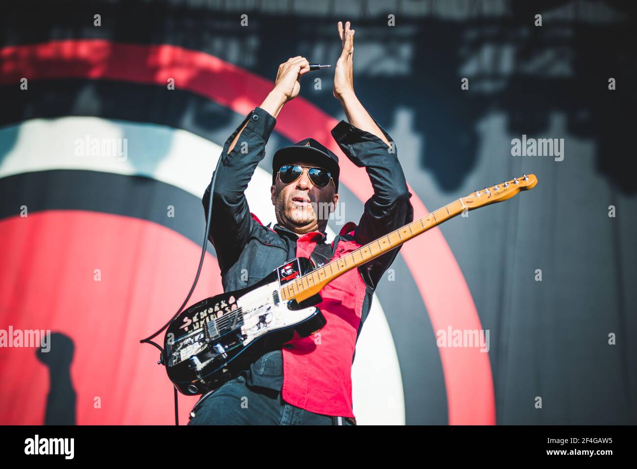 Tom morello singer hi-res stock photography and images - Alamy