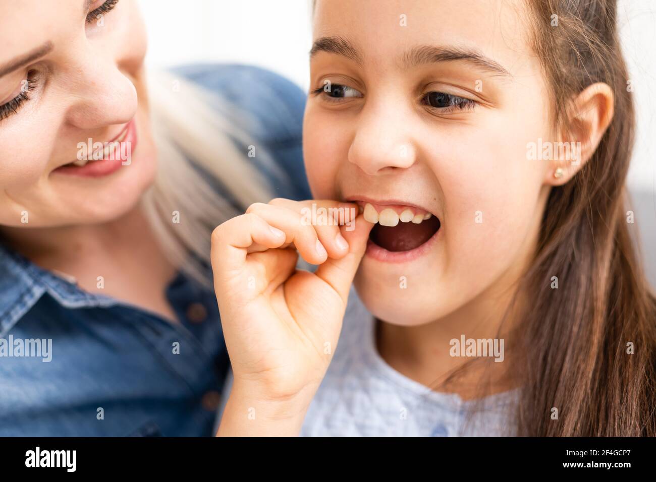 Ouch face hi-res stock photography and images - Alamy