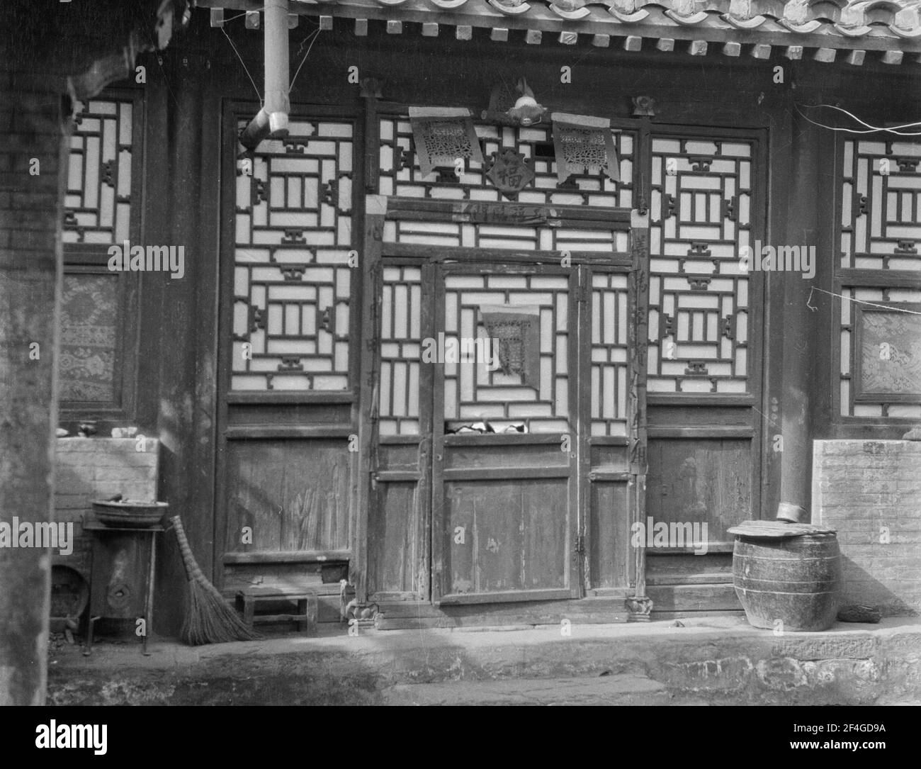 1930 window hi-res stock photography and images - Alamy