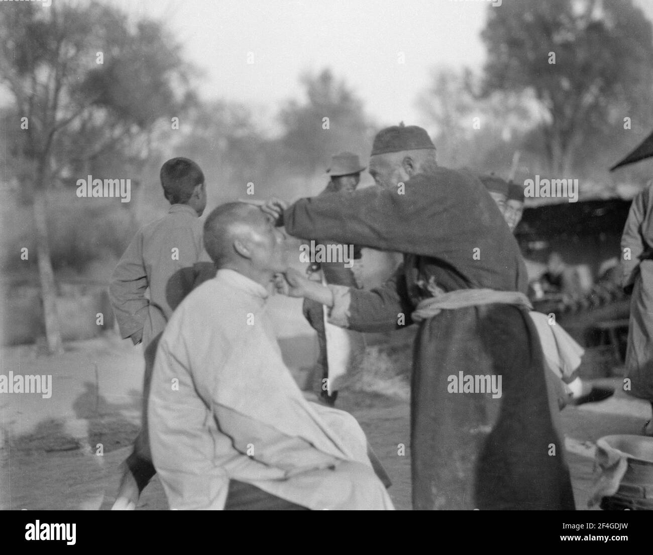 Barber 1930 hi-res stock photography and images - Alamy