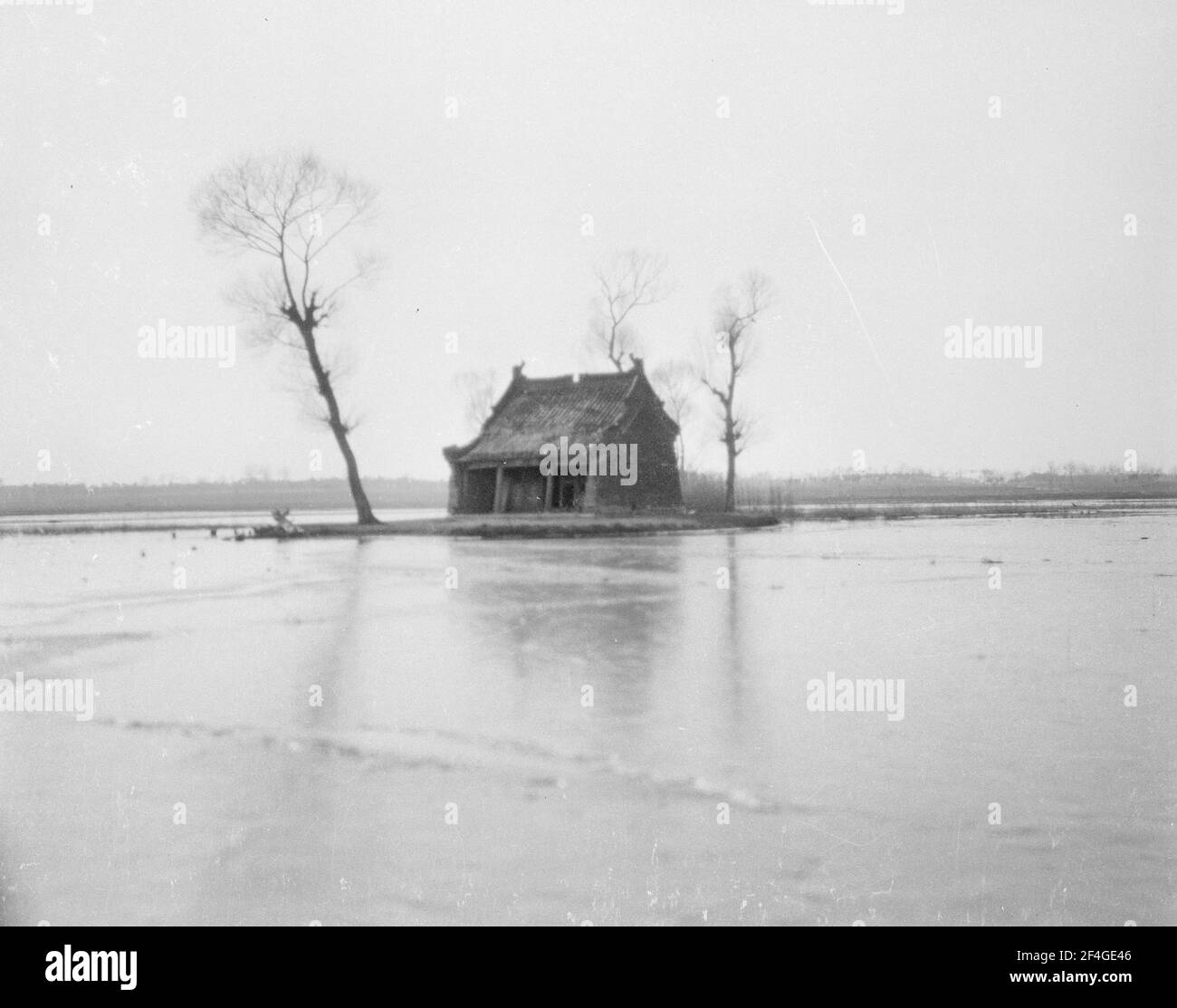 Surrounded with water Black and White Stock Photos & Images - Alamy