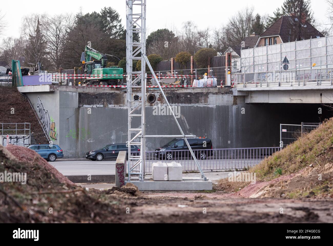 Demolished bridge hi-res stock photography and images - Alamy