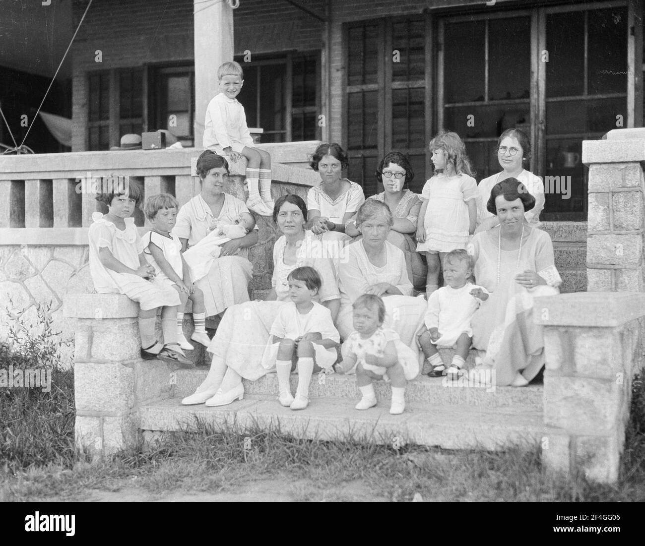 1918 horizontal hi-res stock photography and images - Alamy