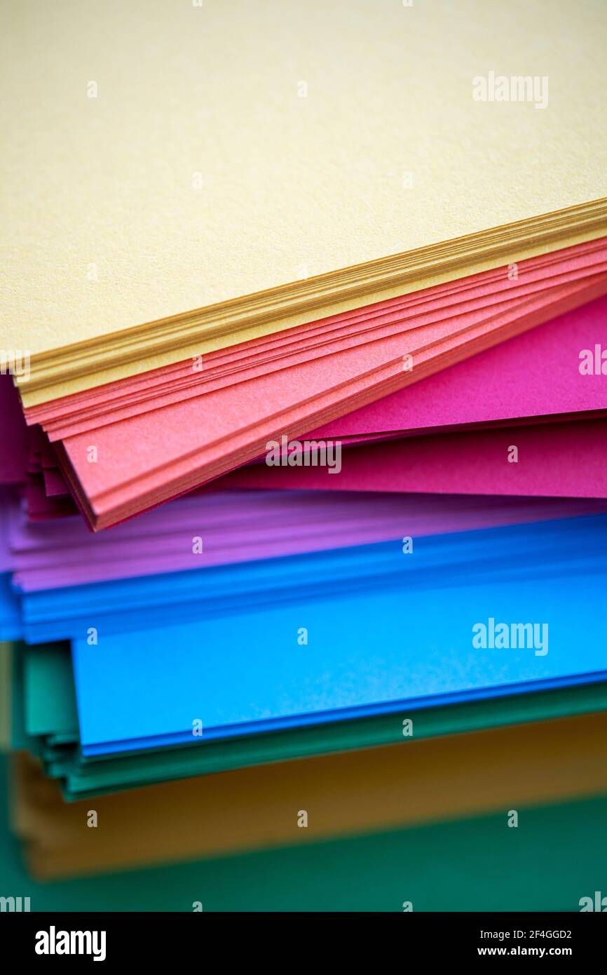 Coloured paper pieces hi-res stock photography and images - Alamy