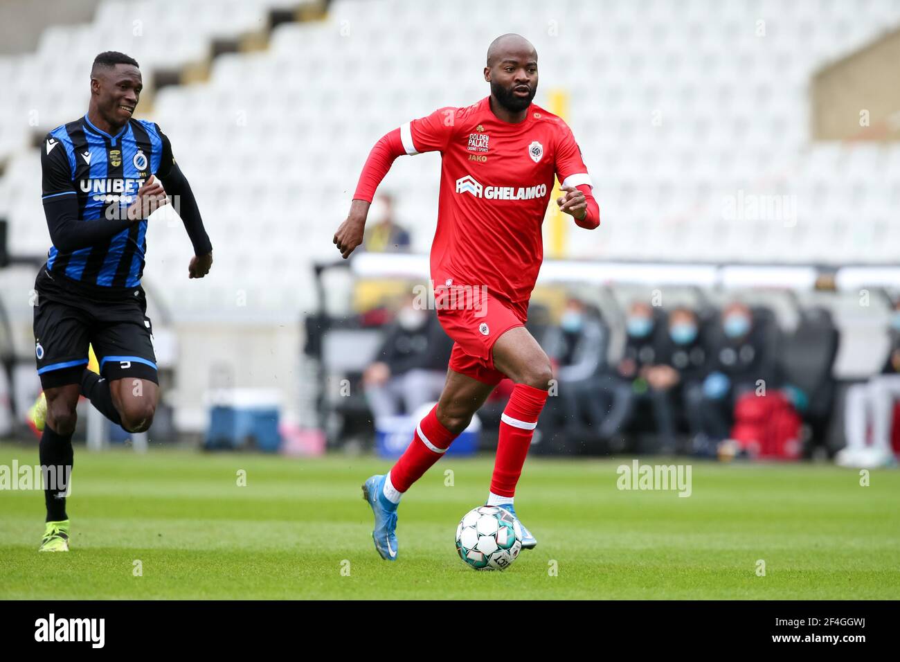 BRUGES, BELGIUM - MARCH 21: Odilon Kossounou of Club Brugge and Didier ...