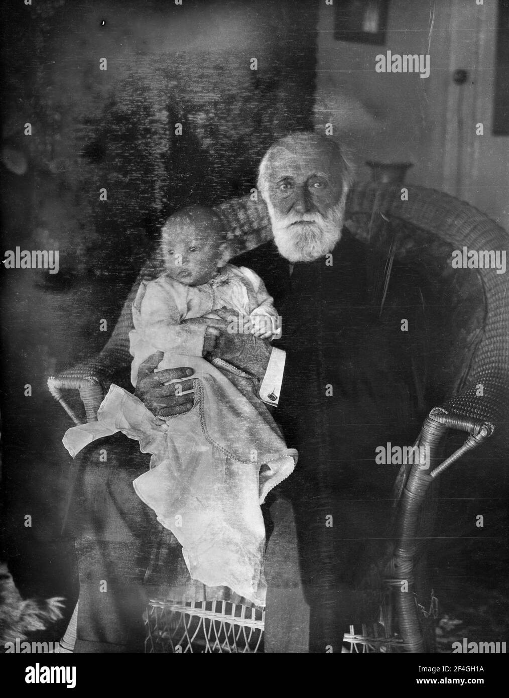 Chauncey Goodrich Pettus - bearded man with baby (vert), China, Beijing ...
