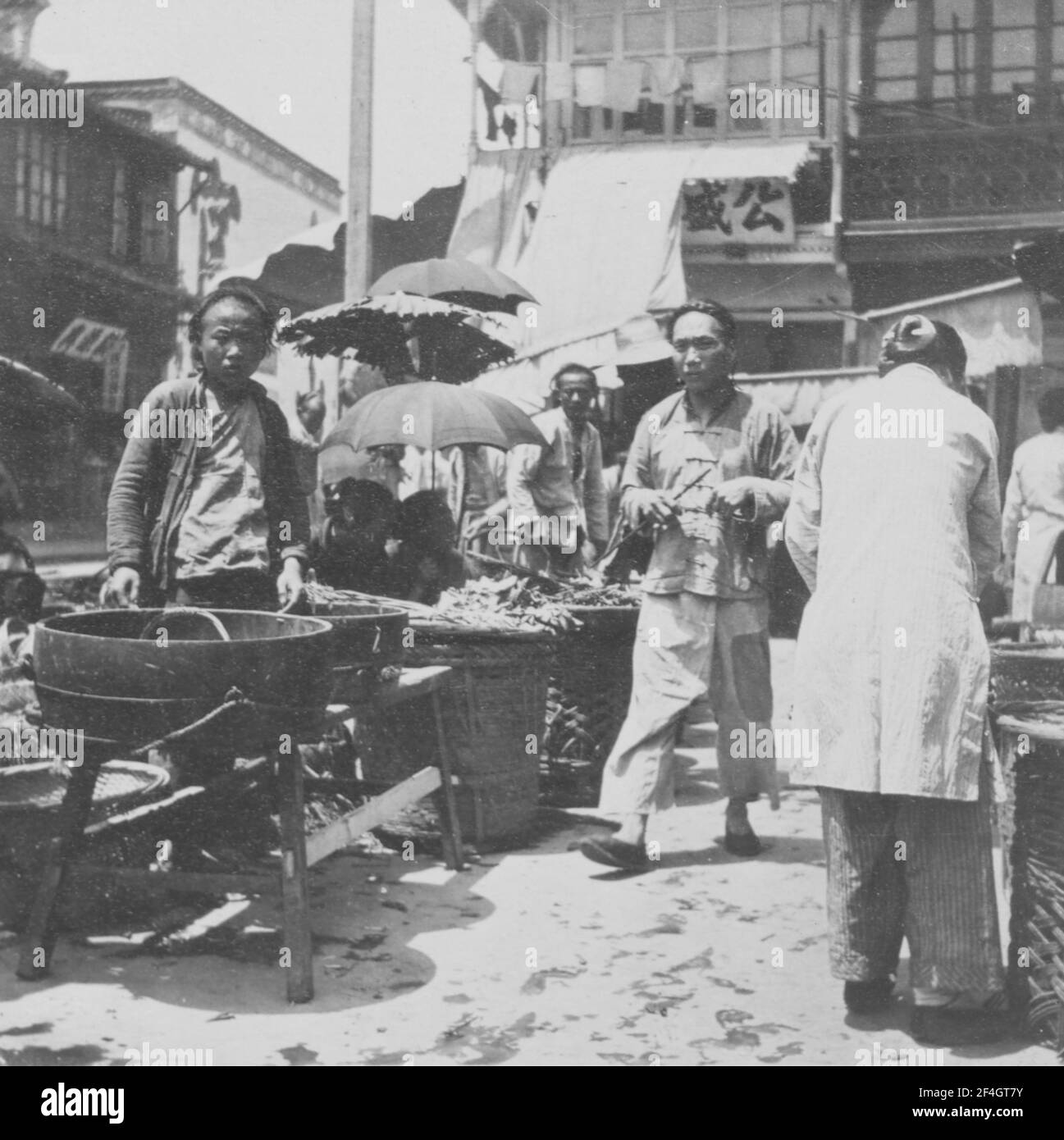 Street market, China, Hangzhou (China), Zhejiang Sheng (China), 1908 ...