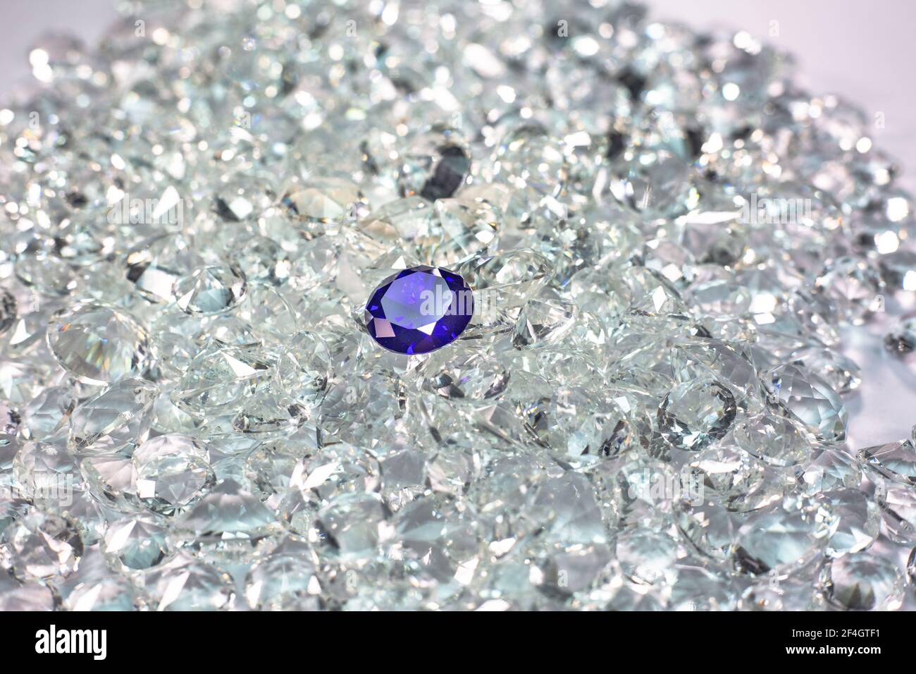 Pile Of Diamonds High Resolution Stock Photography and Images - Alamy