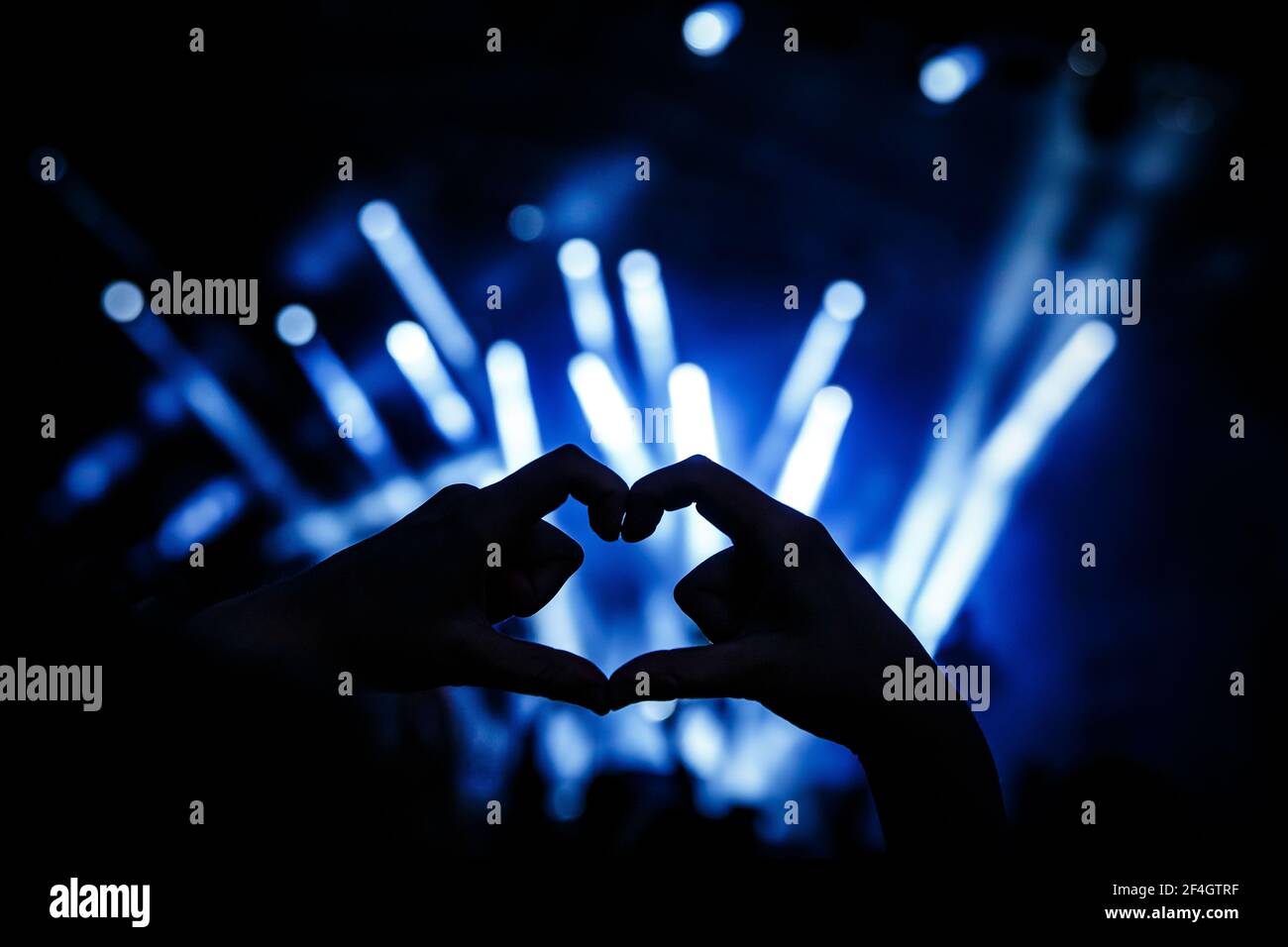 Concert audience heart of the hall hi-res stock photography and images ...