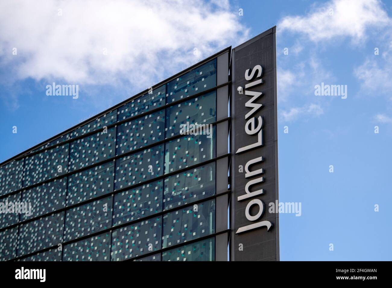 John lewis store 2021 hi-res stock photography and images - Alamy