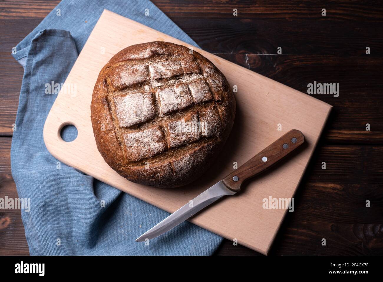 Large round loaf of bread hi-res stock photography and images - Alamy