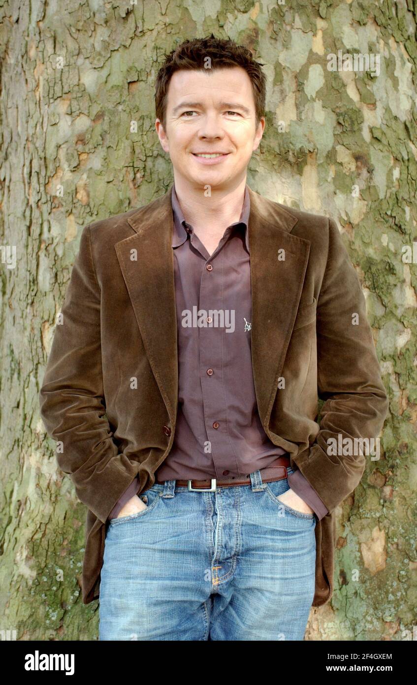 RICK ASTLEY,LONDON,11/10/05 TOM PILSTON Stock Photo - Alamy