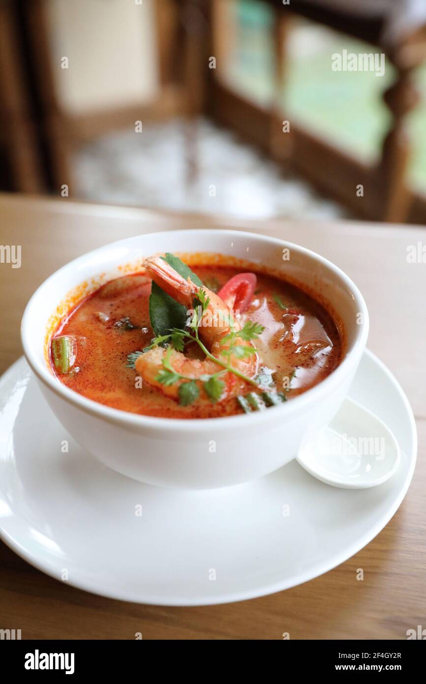 Tom Yum soup ,Thai traditional spicy prawn soup Stock Photo - Alamy
