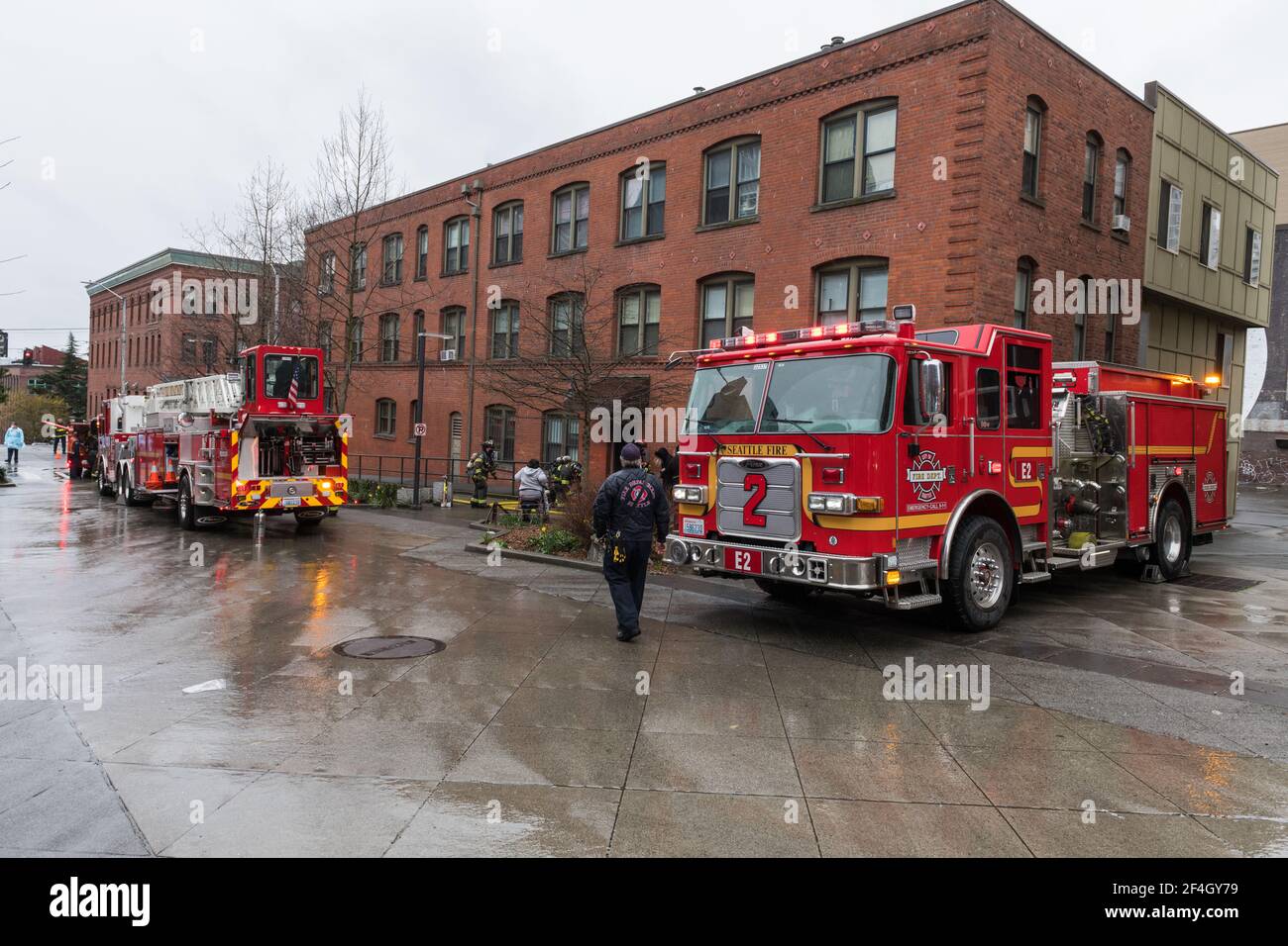 Seattle, USA. 21st Mar, 2021. Mid-day Seattle Fire Department responds ...