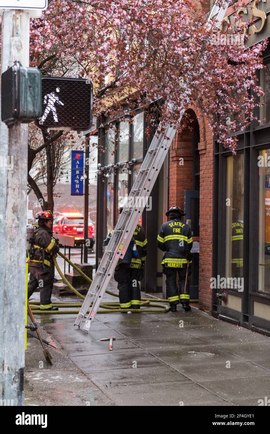 Seattle, USA. 21st Mar, 2021. Mid-day Seattle Fire Department responds ...