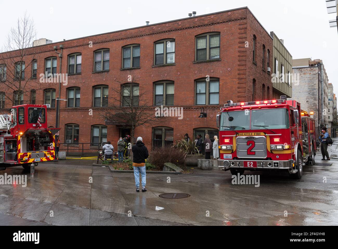 Seattle, USA. 21st Mar, 2021. Mid-day Seattle Fire Department responds ...