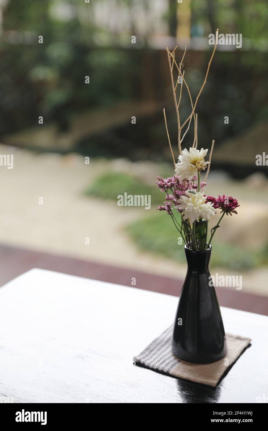 Japanese flower bouquet hi-res stock photography and images - Alamy