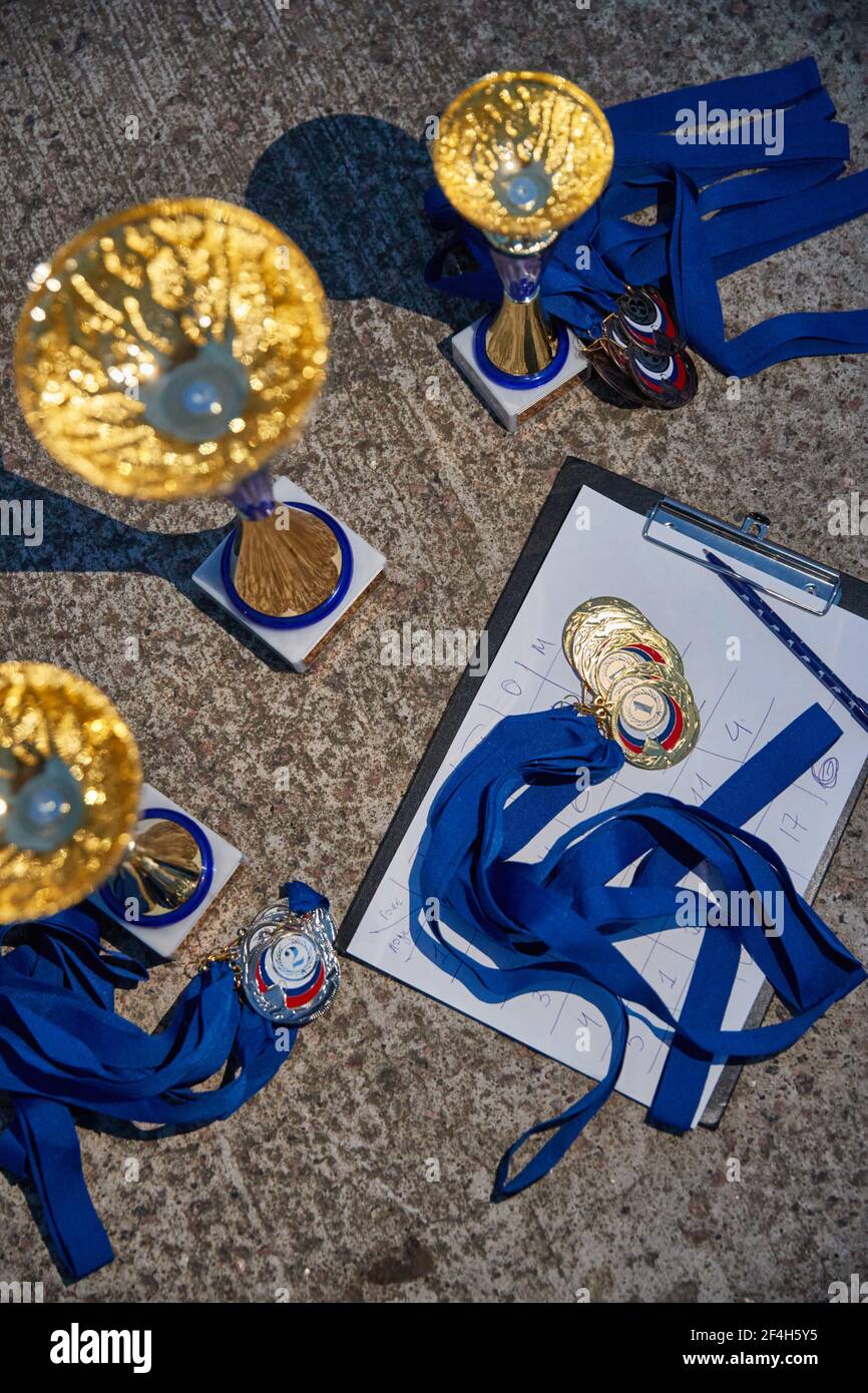 Gold medals delivery hi-res stock photography and images - Alamy