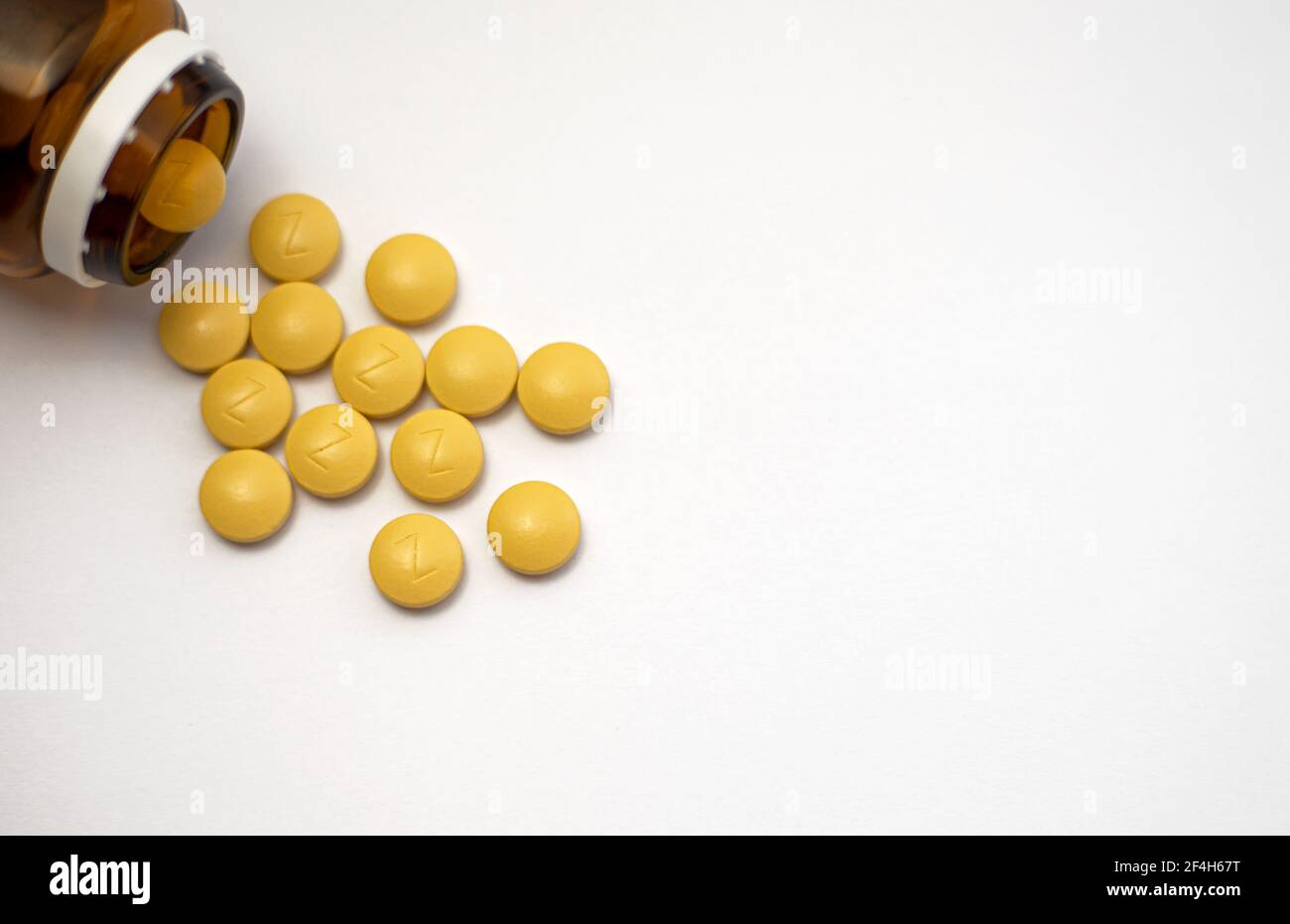 Bottle medication tablets hi-res stock photography and images - Alamy
