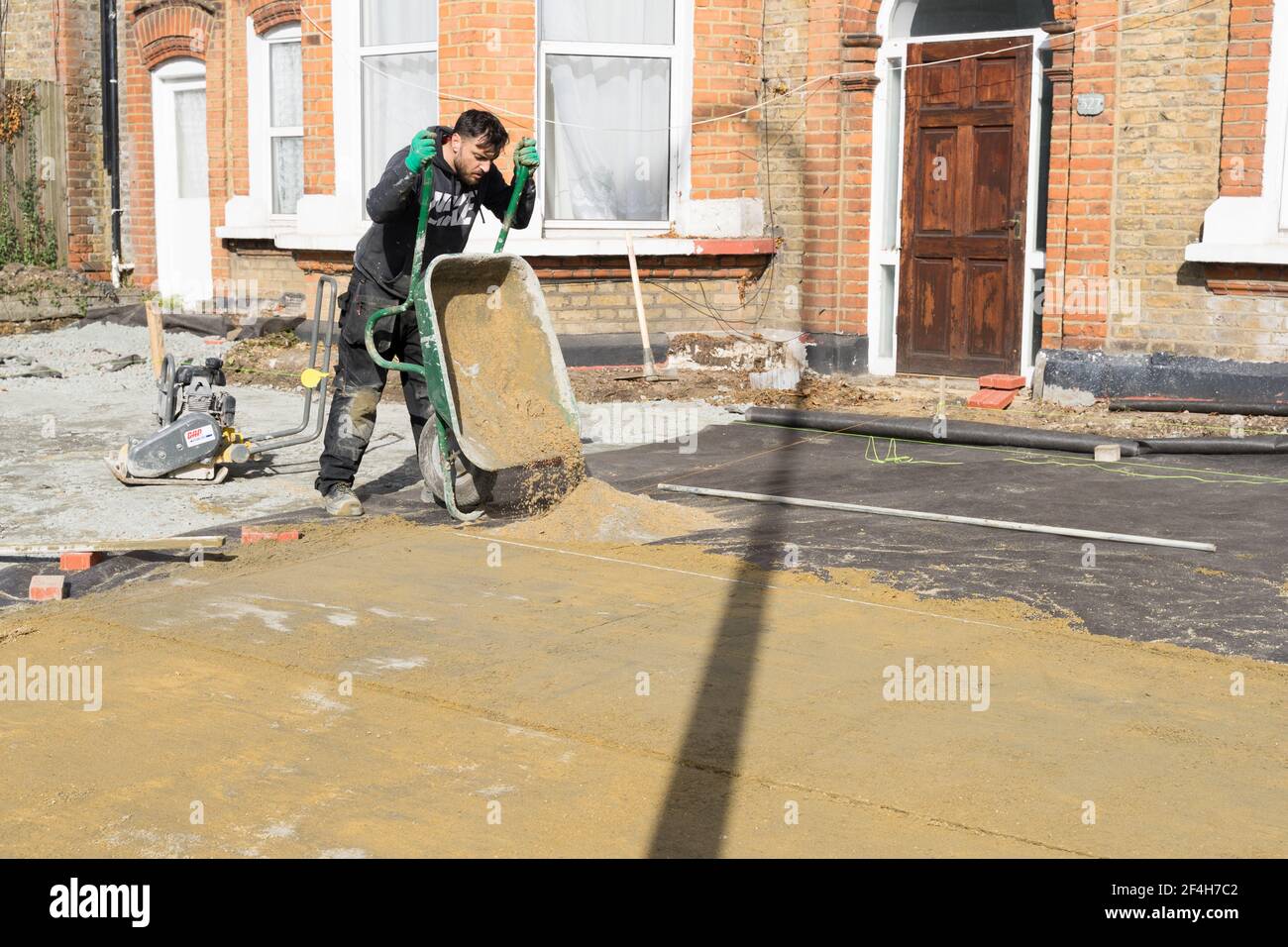 Paving work hi-res stock photography and images - Alamy